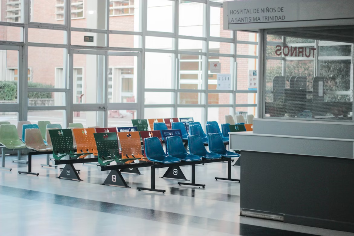 Selecting Hospital Chairs for Optimal Patient Support and Safety